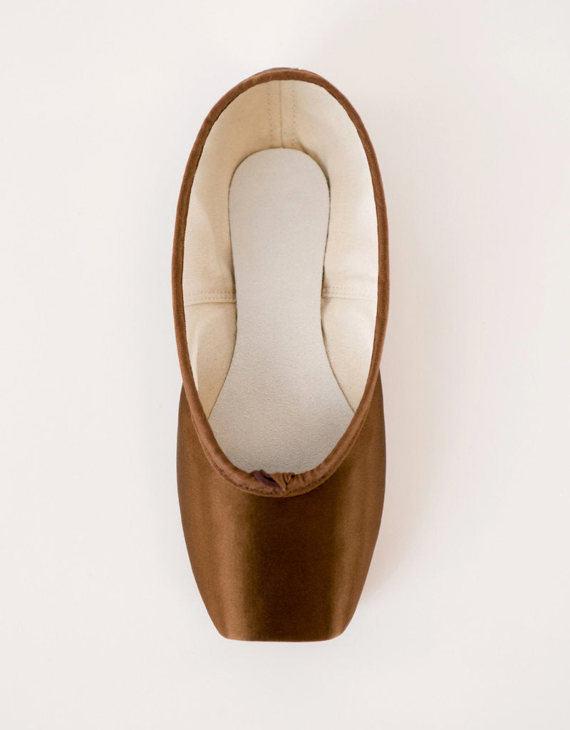 Pointe Shoes - Suffolk Pointe at Relevé Dancewear